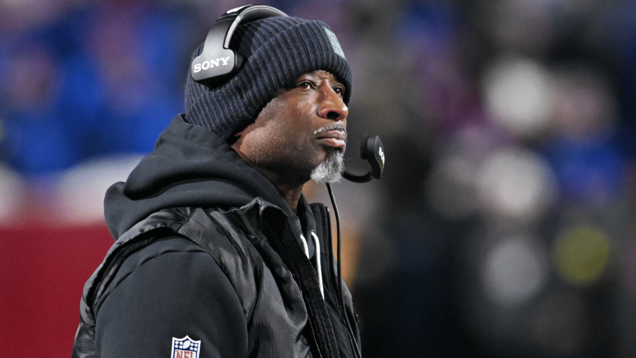 Aaron Glenn Begins Coaching Staff Overhaul, Parts Ways With 6 ...