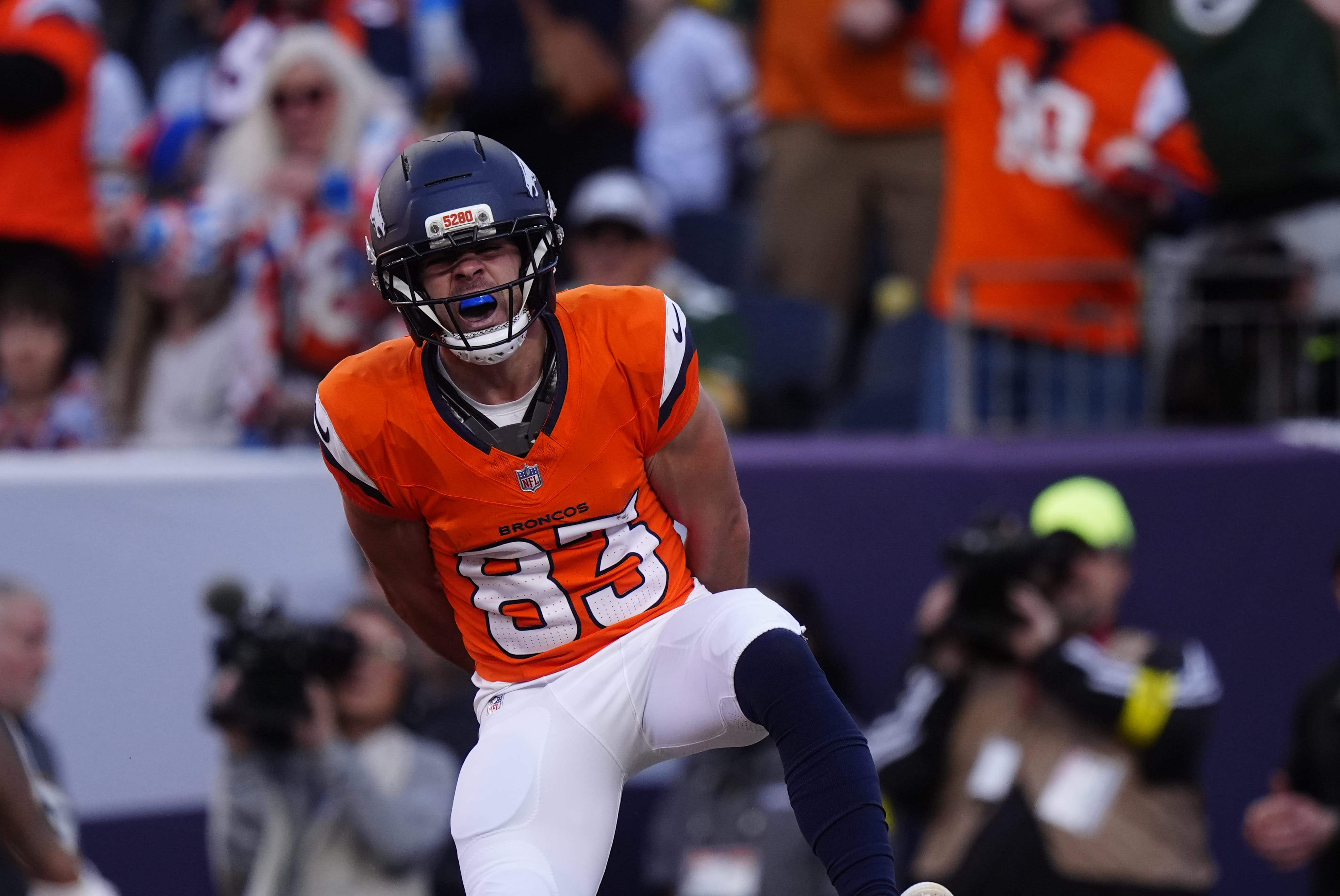 Michael Bandy Signs One-Year Deal With the Broncos | Sports Condensed