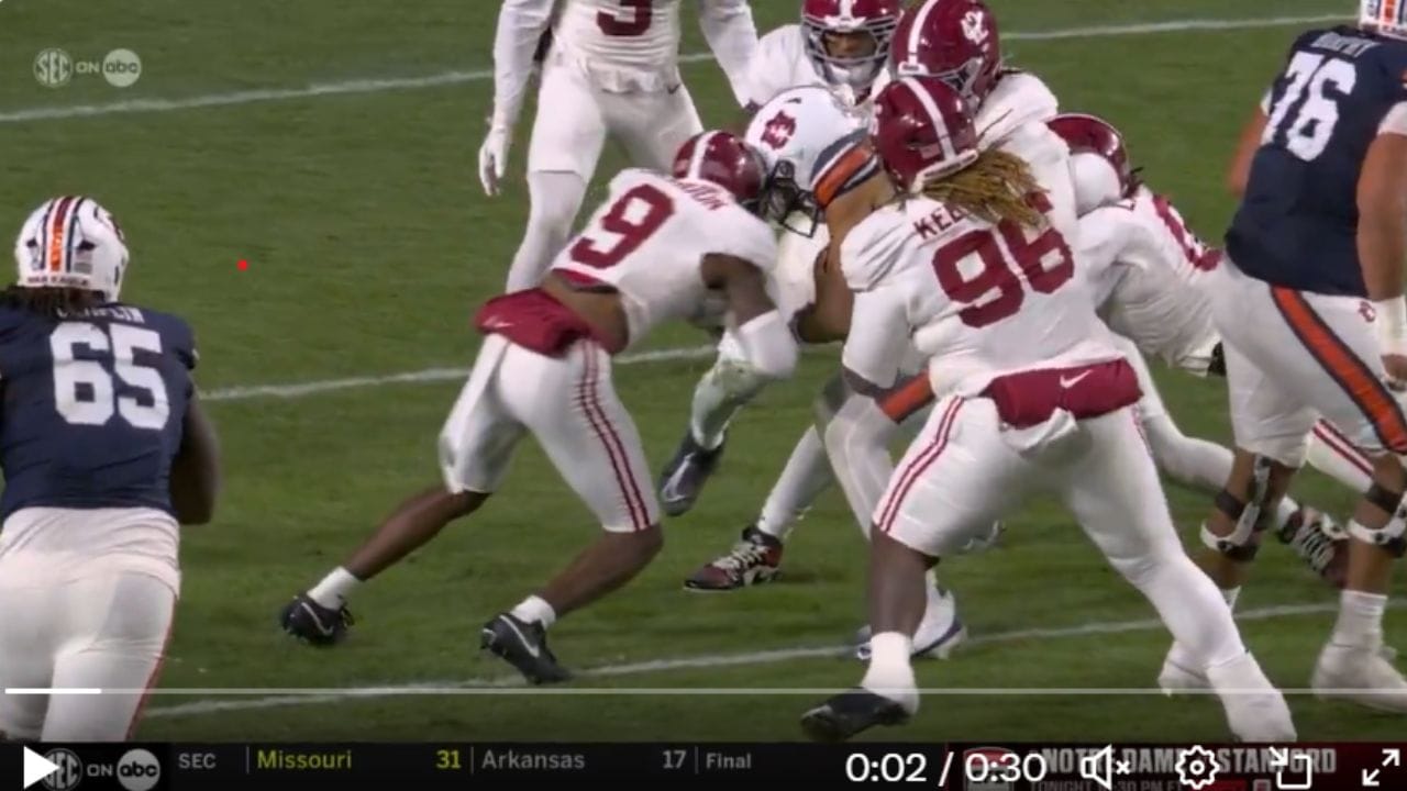 Alabama’s Cam Calhoun Ejected for Targeting as Crimson Tide Lead Iron ...